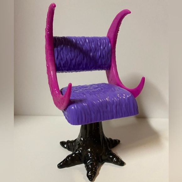 Mattel | Toys | Mattel Monster High G3 Furniture Set Creepover Crescent ...